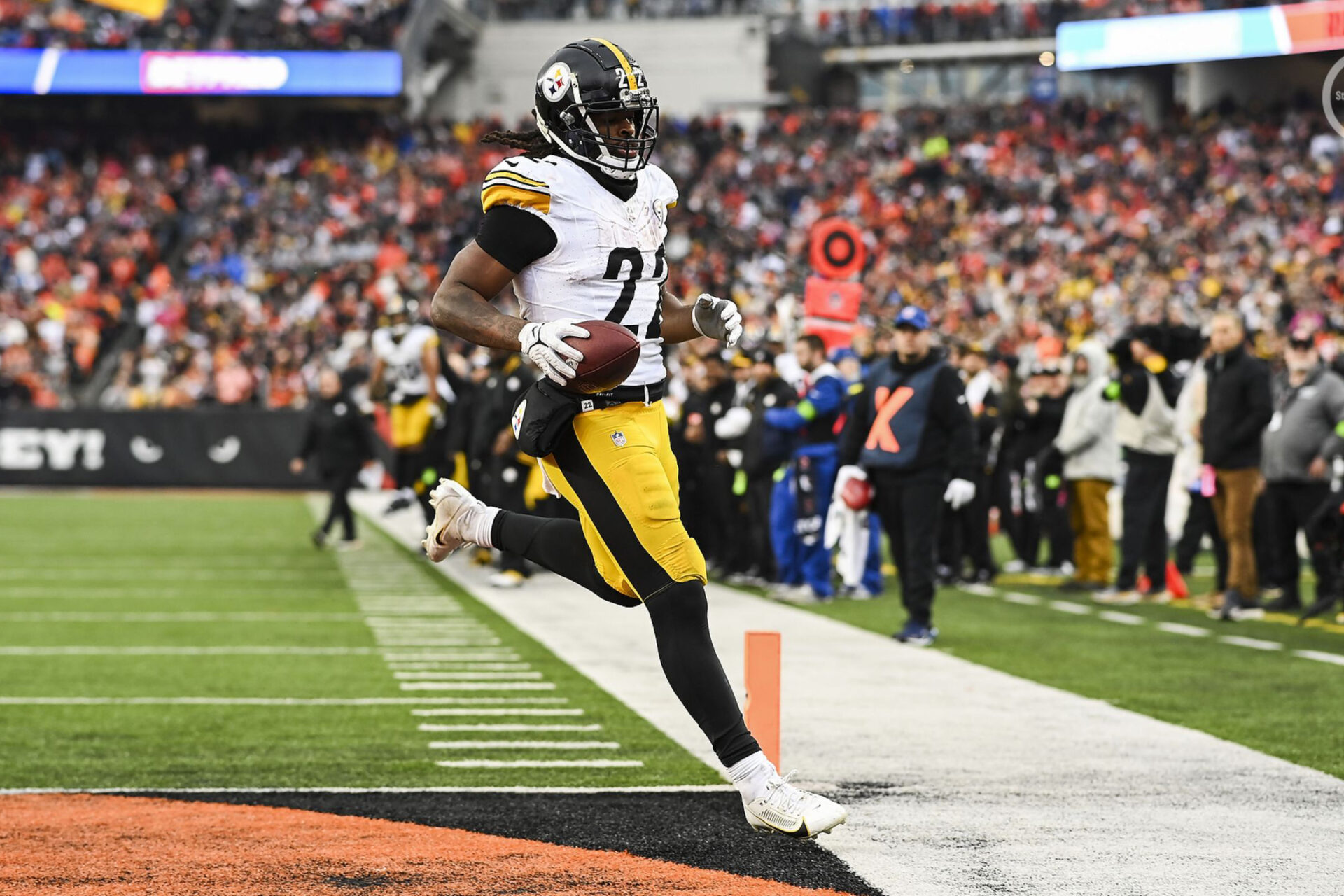 Steelers GameDay Cheat Sheet: Week 14 vs. the Cleveland Browns - Steel ...